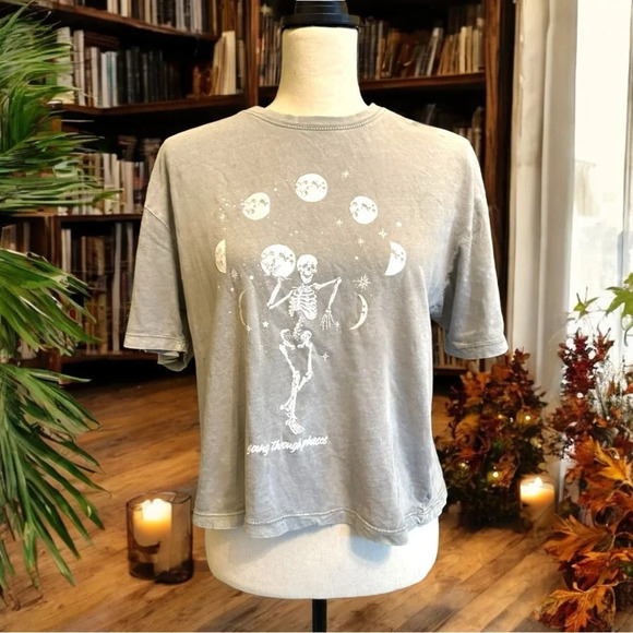 Riot Queen | Tops | Riot Queen Skeleton Moon Going Through Phases Grey ...